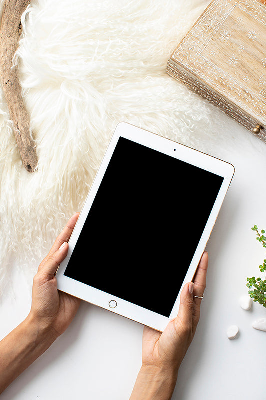 Rustic Mockup Image | Ipad 4 – Birdesign